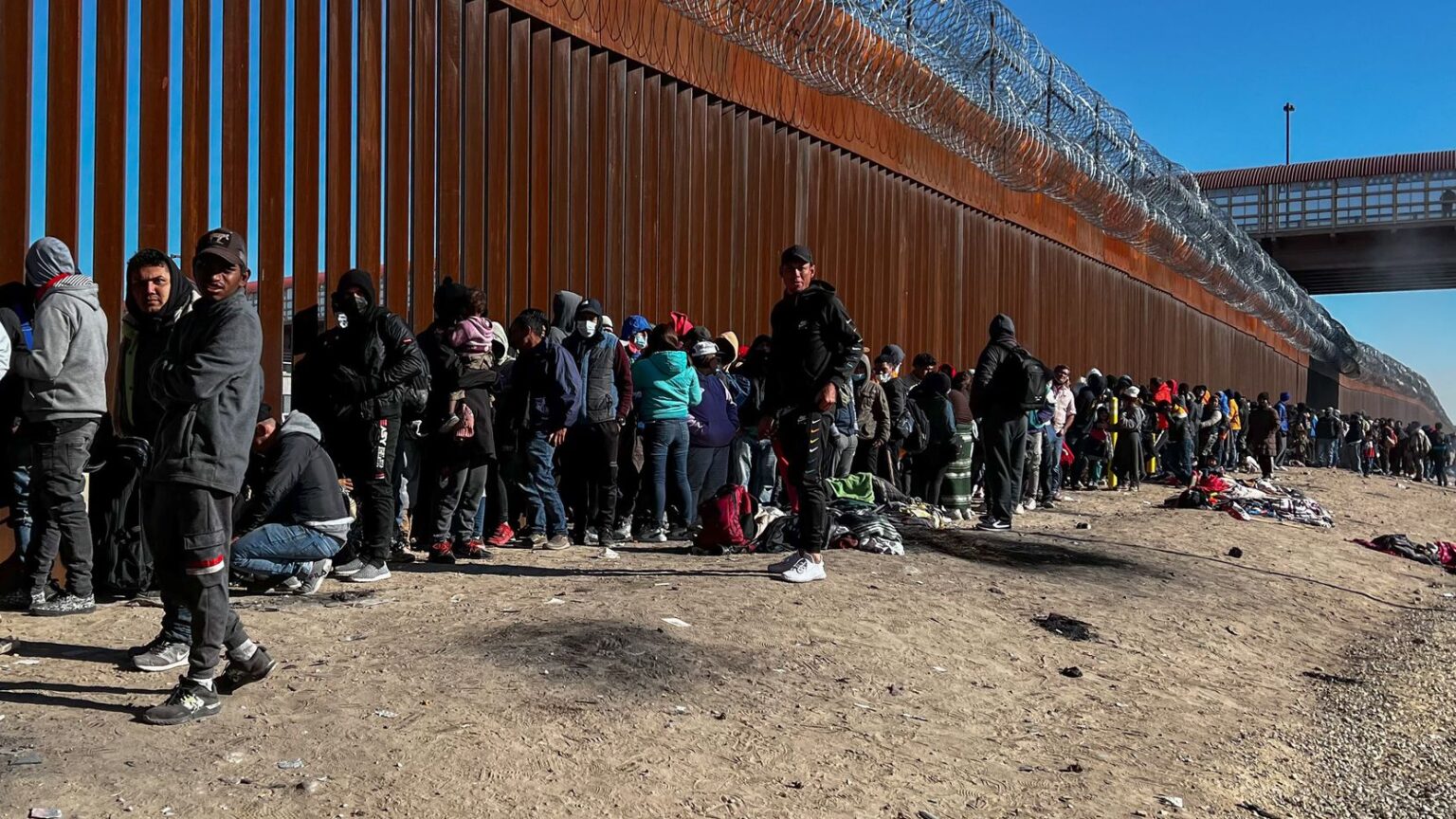 Supreme Court keeps ‘Title 42’ immigration limits in place indefinitely ...